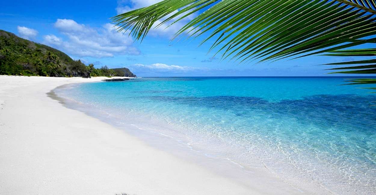 Island in Dream Meaning - You Want a Break from this Daily Life!