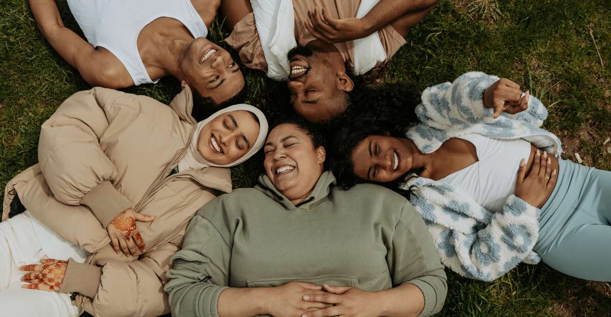 Dreaming about Old Friends Spiritual Meaning – Reminiscing the old days?