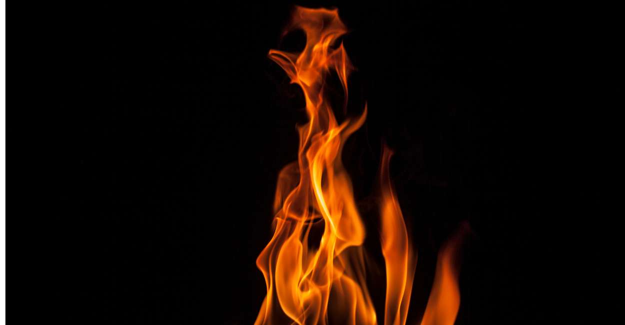 Spiritual Meaning of Fire in a Dream – Pondering on burning desires?